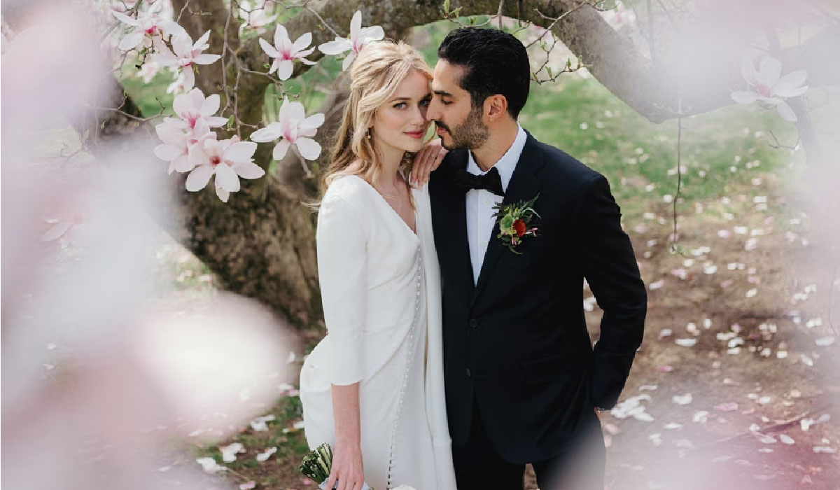 The story of dentist Nieku Manshadi: How They Meet Elizabeth Lail ...