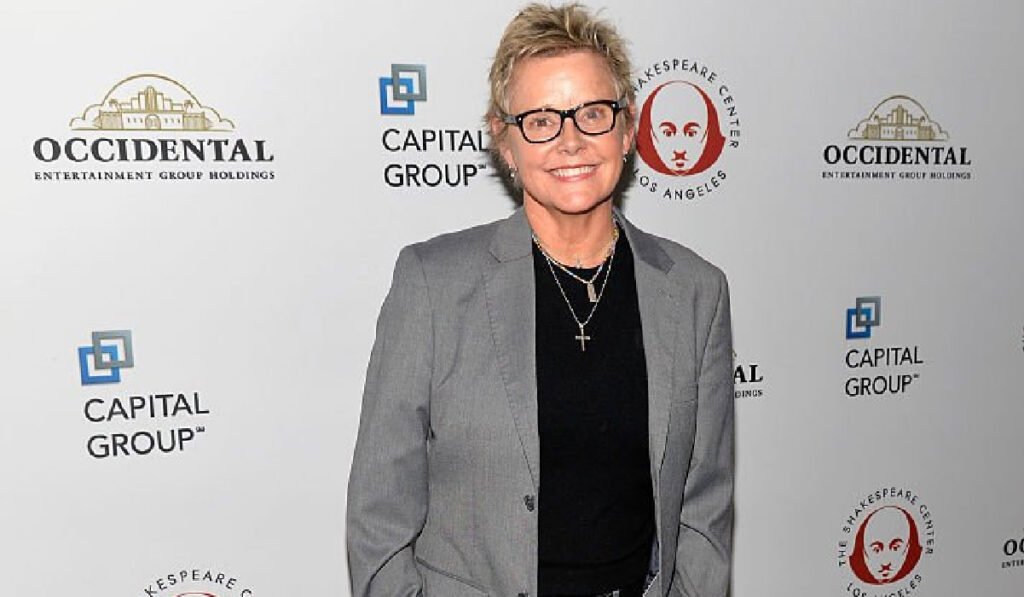 The Life Of Zoe Bearse: All About Amanda Bearse’s Daughter - Megamagazine